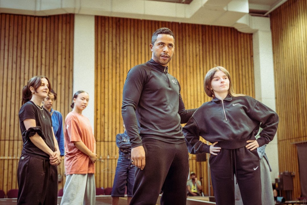 Photos: Bacchae at the National Theatre with James McArdle, Clare ...