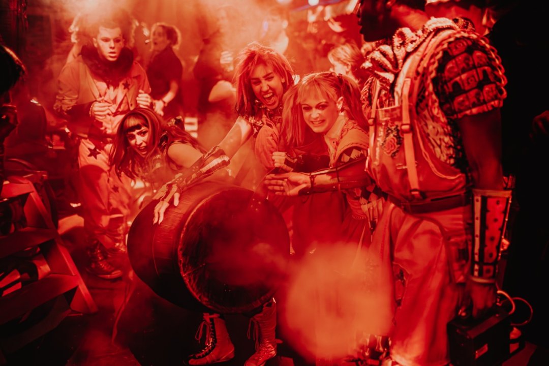New video: Come Alive! The Greatest Showman Circus Spectacular in ...