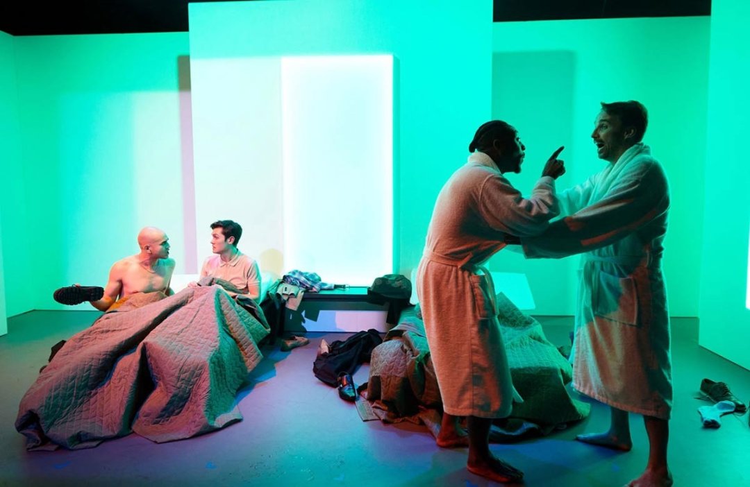 Exhibitionists Reviews | West End Theatre