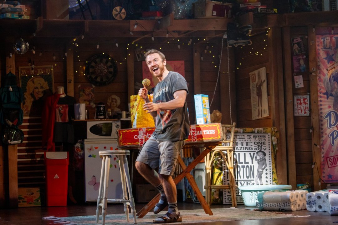 Here You Come Again musical featuring the songs of Dolly Parton to play ...