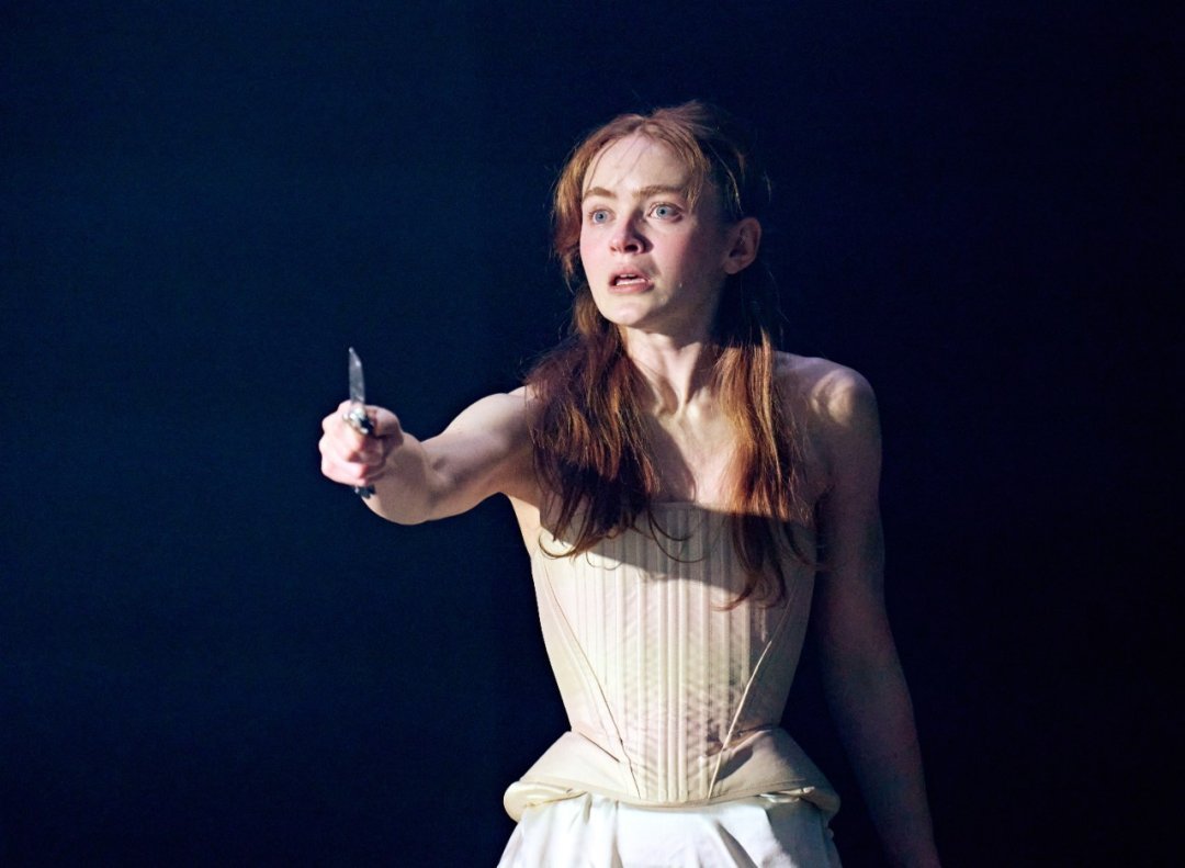 Romeo & Juliet reviews starring Sadie Sink & Noah Jupe – The critics ...