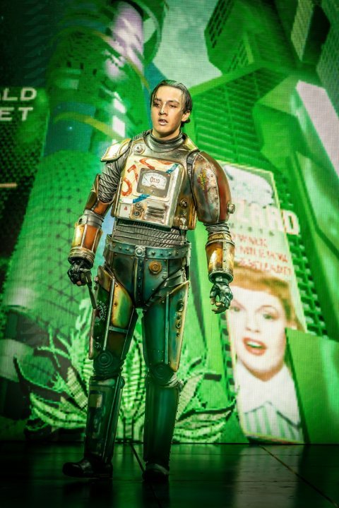 Photos: The Wizard of Oz at Curve Leicester | West End Theatre