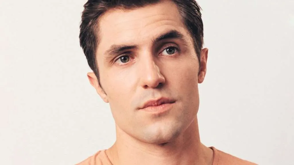 Phil Dunster (Actor): Credits, Bio, News & More | West End Theatre