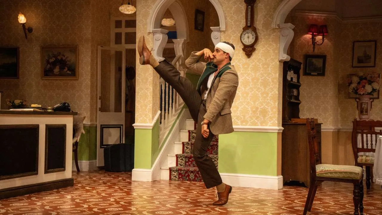 Fawlty Towers announces 2025 UK & Ireland tour cast | West End Theatre