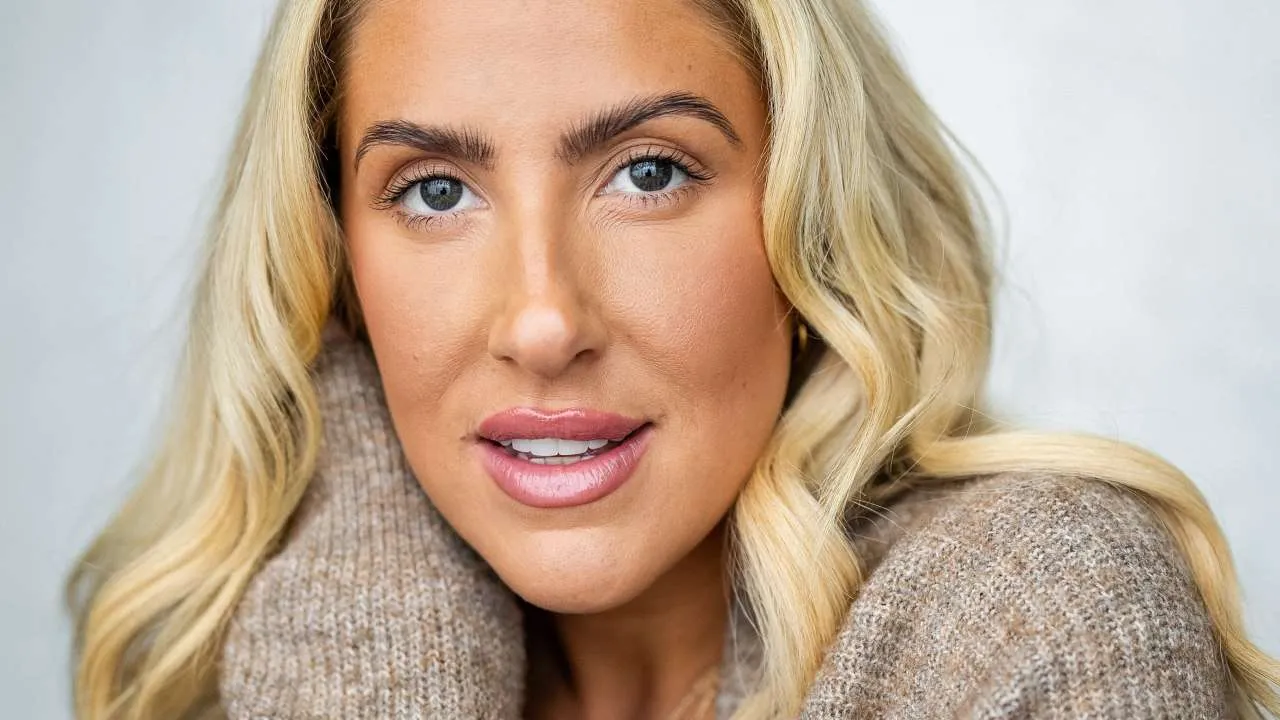 Natalie Paris | SIX, Pretty Woman & West End Roles