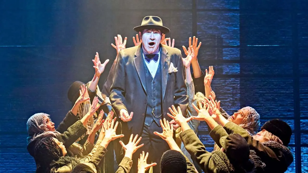First-look video: Richard Kind in The Producers at the West End’s ...