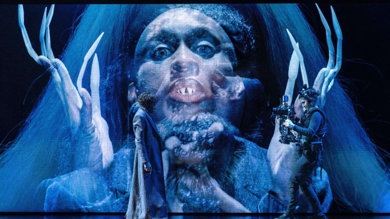 FIRST LOOK: Stunning new West End photos of Cynthia Erivo in Dracula ...