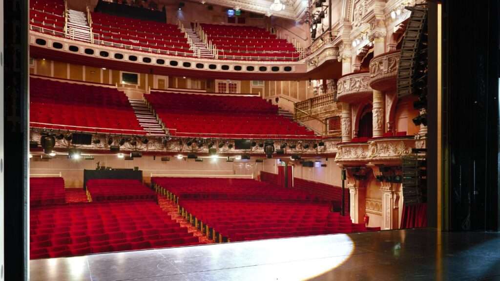 Shaftesbury Theatre to be renamed the Judi Dench Theatre | West End Theatre